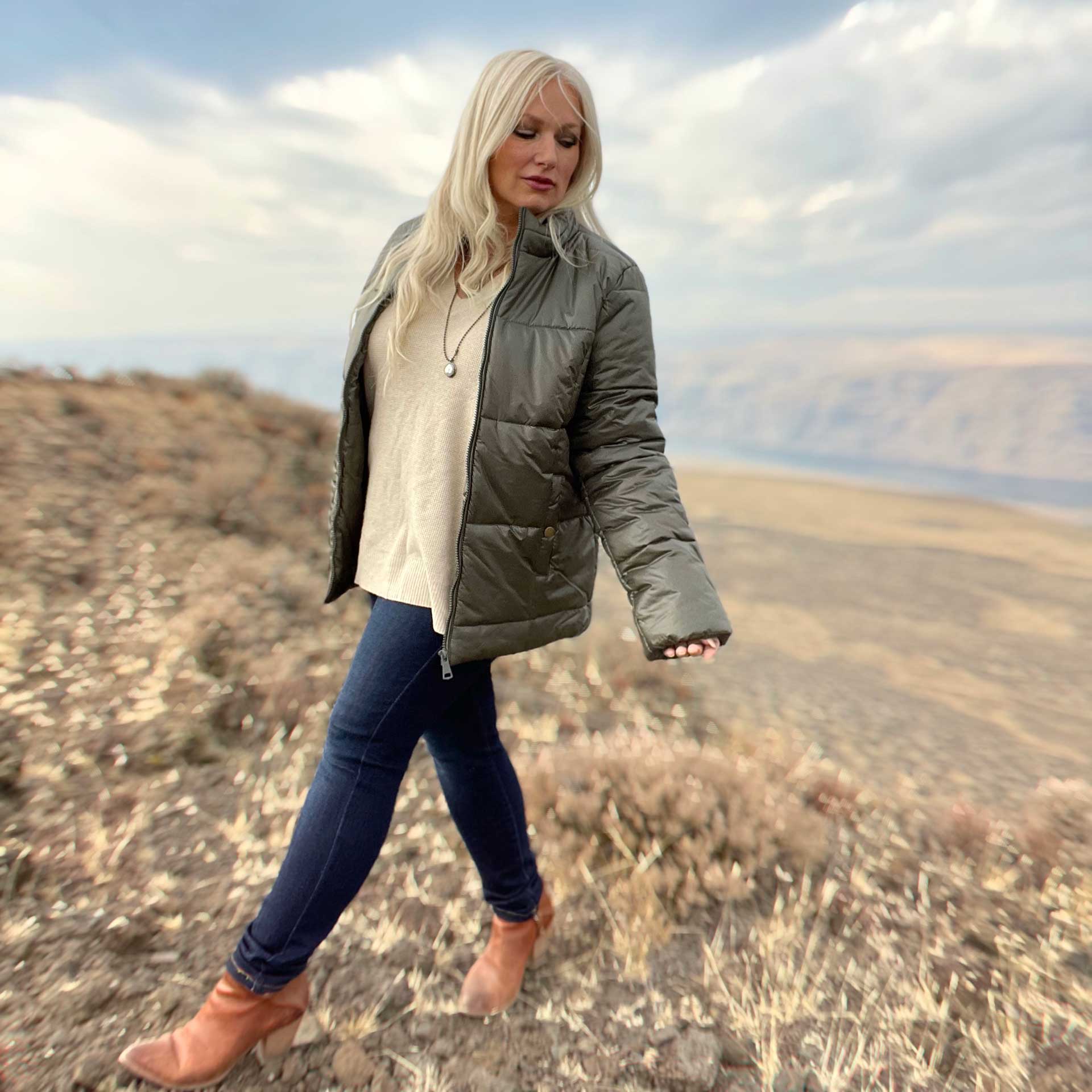 Sun Valley Puffer Jacket (Olive)